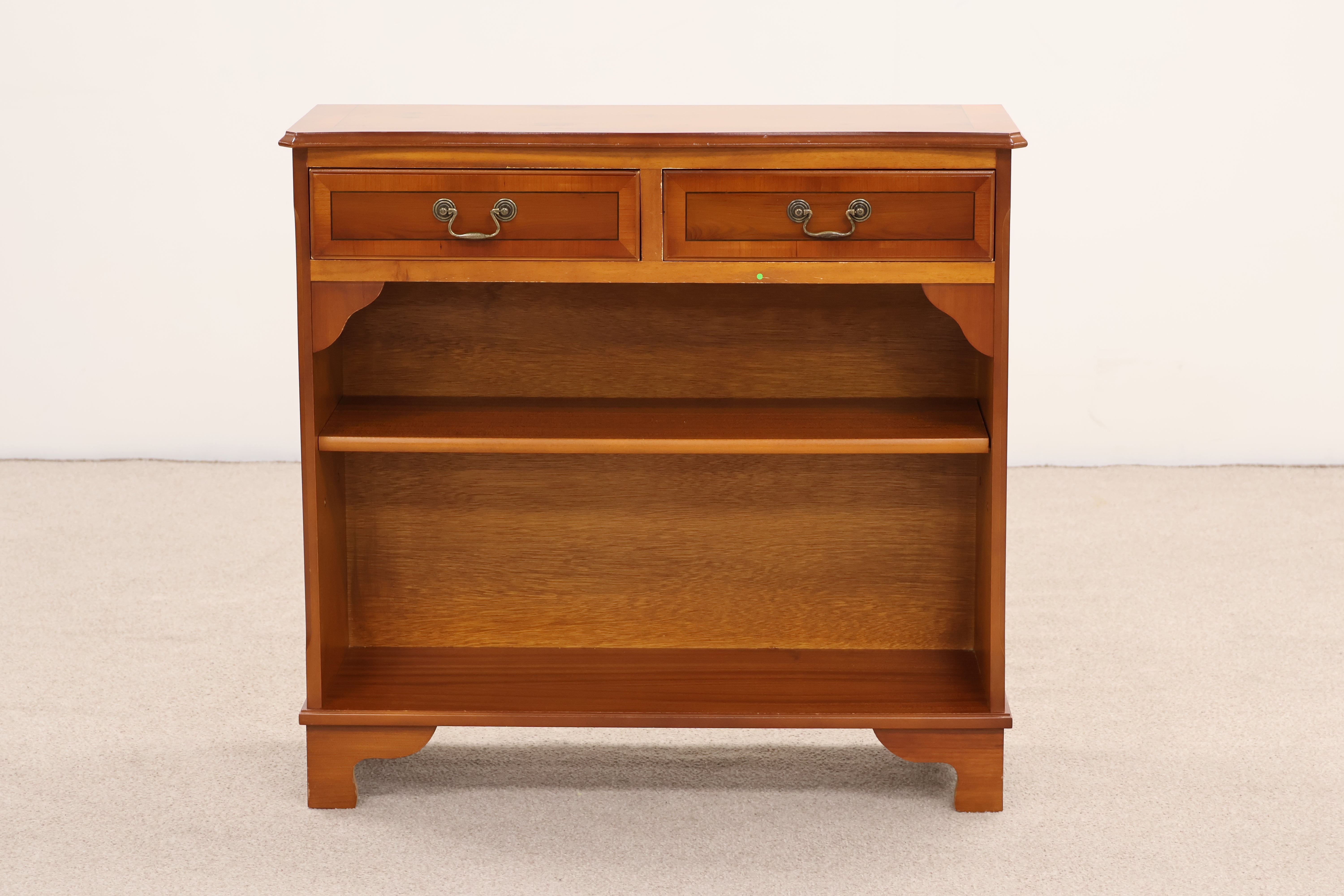 Library bookcase vintage (cc) – Home Comforts by Instant Neighbour